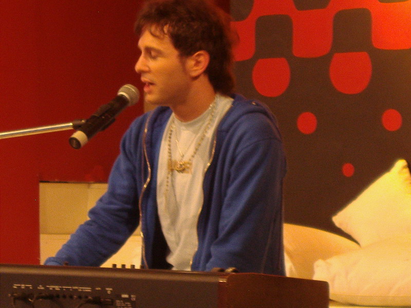 Fotos de Axel - Videos y Fotos de Axel Gratis