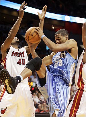 Fotos de Marcus Camby - Videos y Fotos de Marcus Camby Gratis